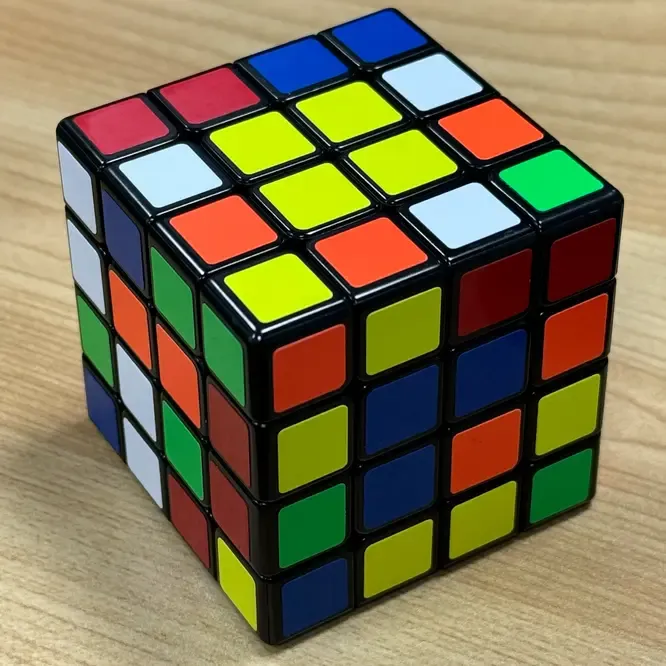 Guía para Principiantes 2025 del Cubo de Rubik 4x4